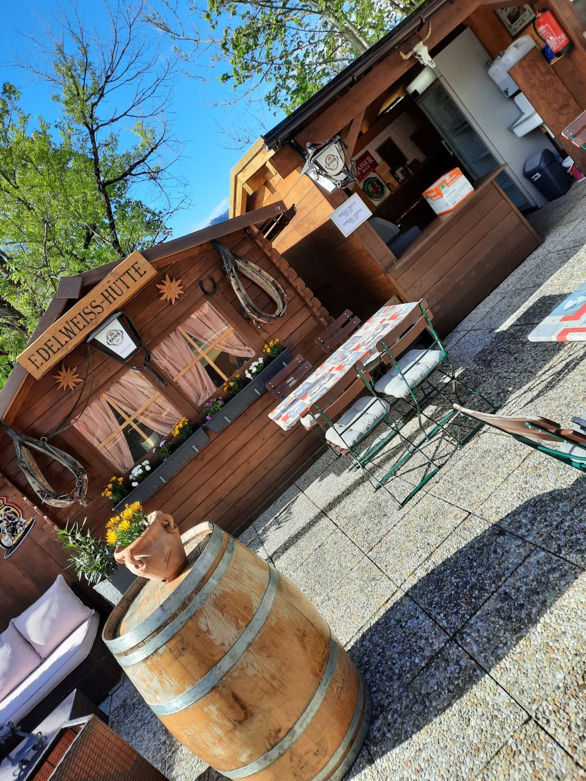 Café Edelweiß – Wir haben wieder geöffnet! Telefonisch bestellen: 0664 ...